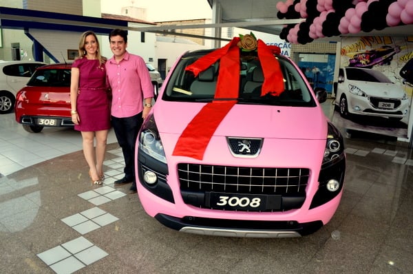 O primeiro carro cor-de-rosa em Conquista | BLOG DO ANDERSON