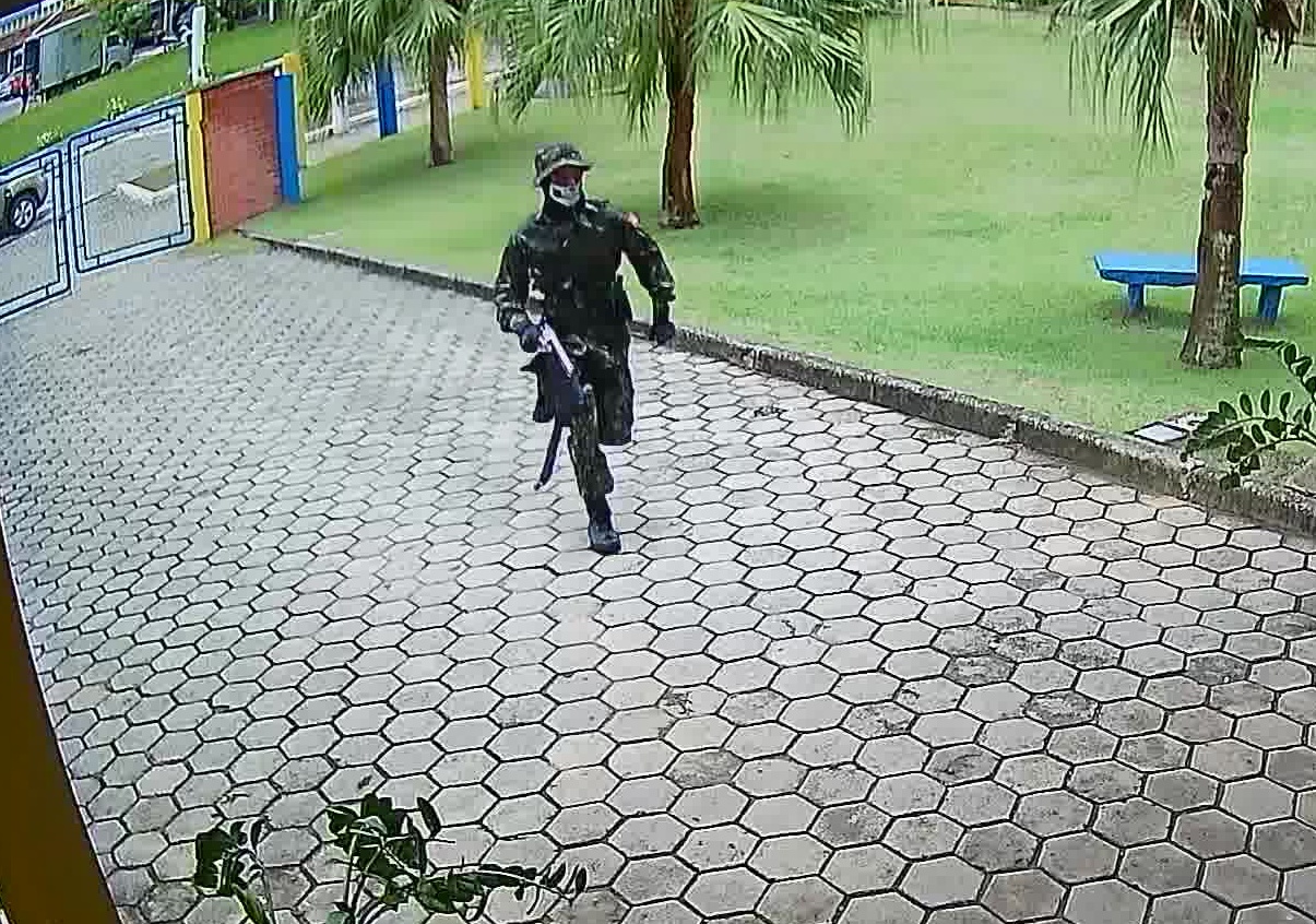 Tragédia Em Aracruz Fortemente Armado Adolescente Filho De Policial