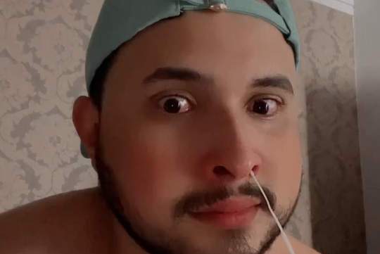 Boletim do Coronavírus | vacinado com três doses, Igor Moura testa ...